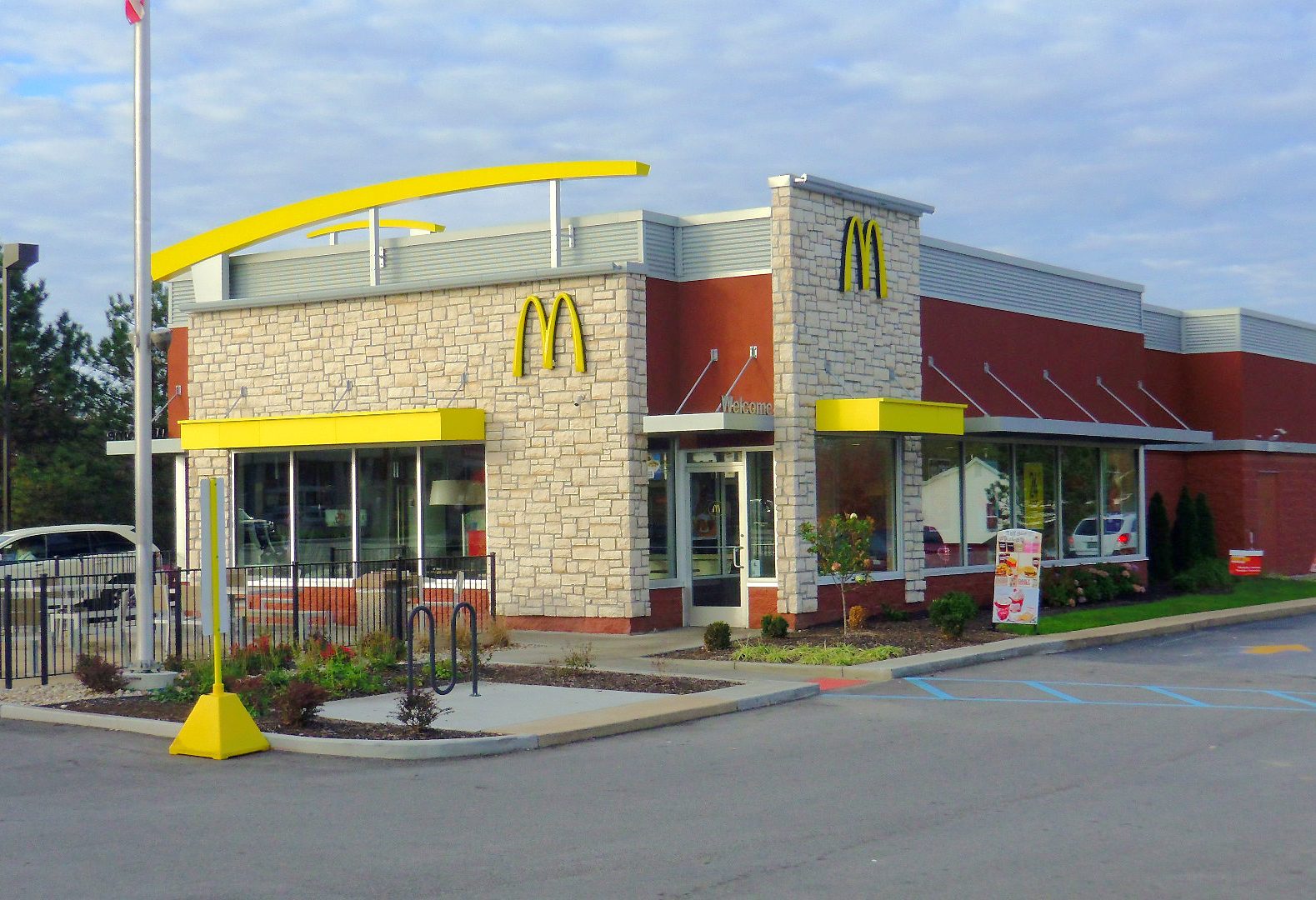 McDonald’s Storefront – Artifex Design Studio | Artifex Design Studio